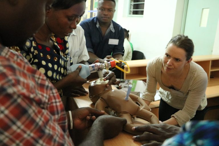 Intensiva och interaktiva kursdagar på Amana Hospital - The Life ...